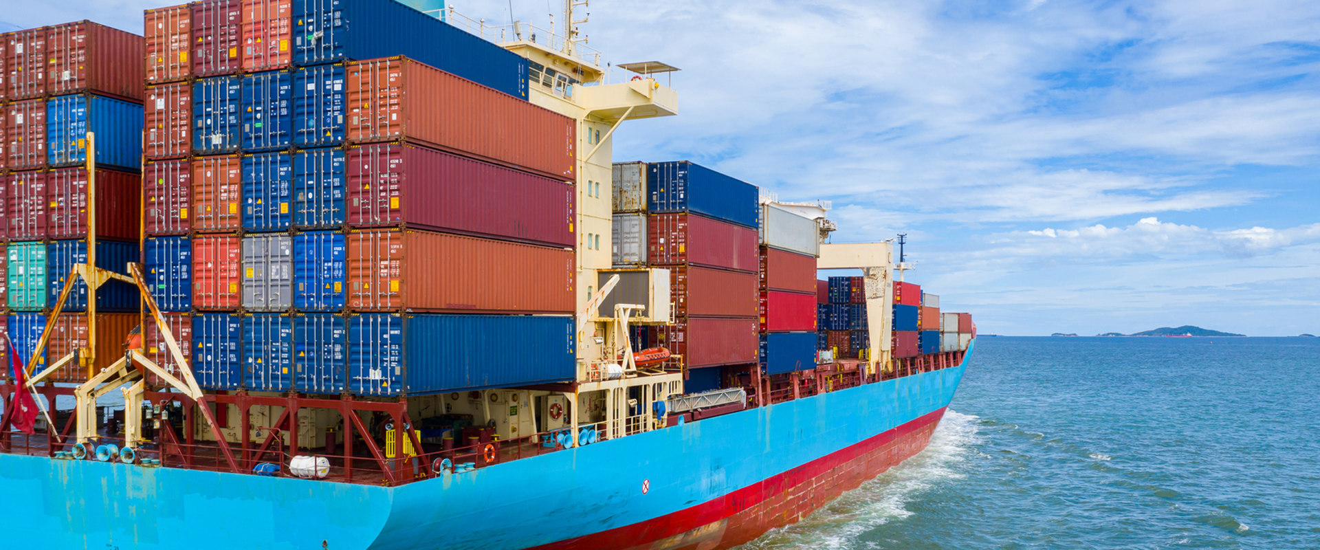 Choosing the Right Container Shipping Company